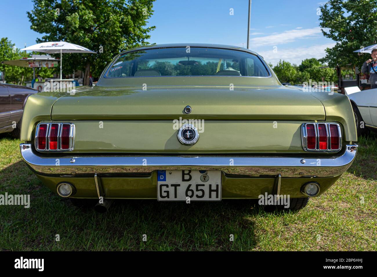 Rear view mustang hi-res stock photography and images - Alamy