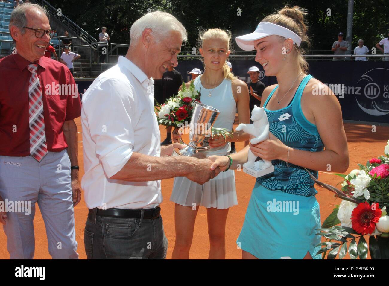 Hannah walter hi-res stock photography and images - Alamy