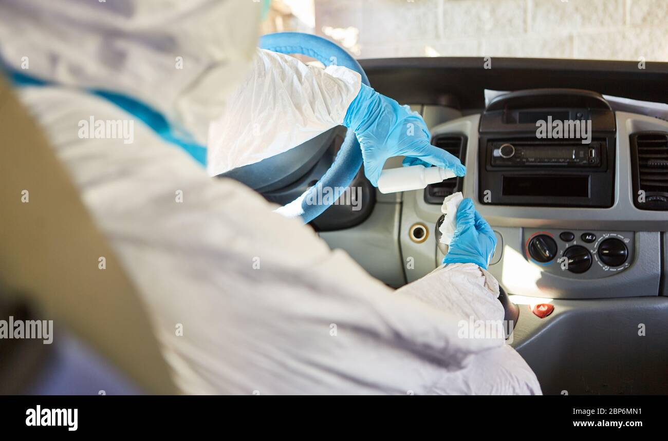 Old ambulance interior hi-res stock photography and images - Alamy