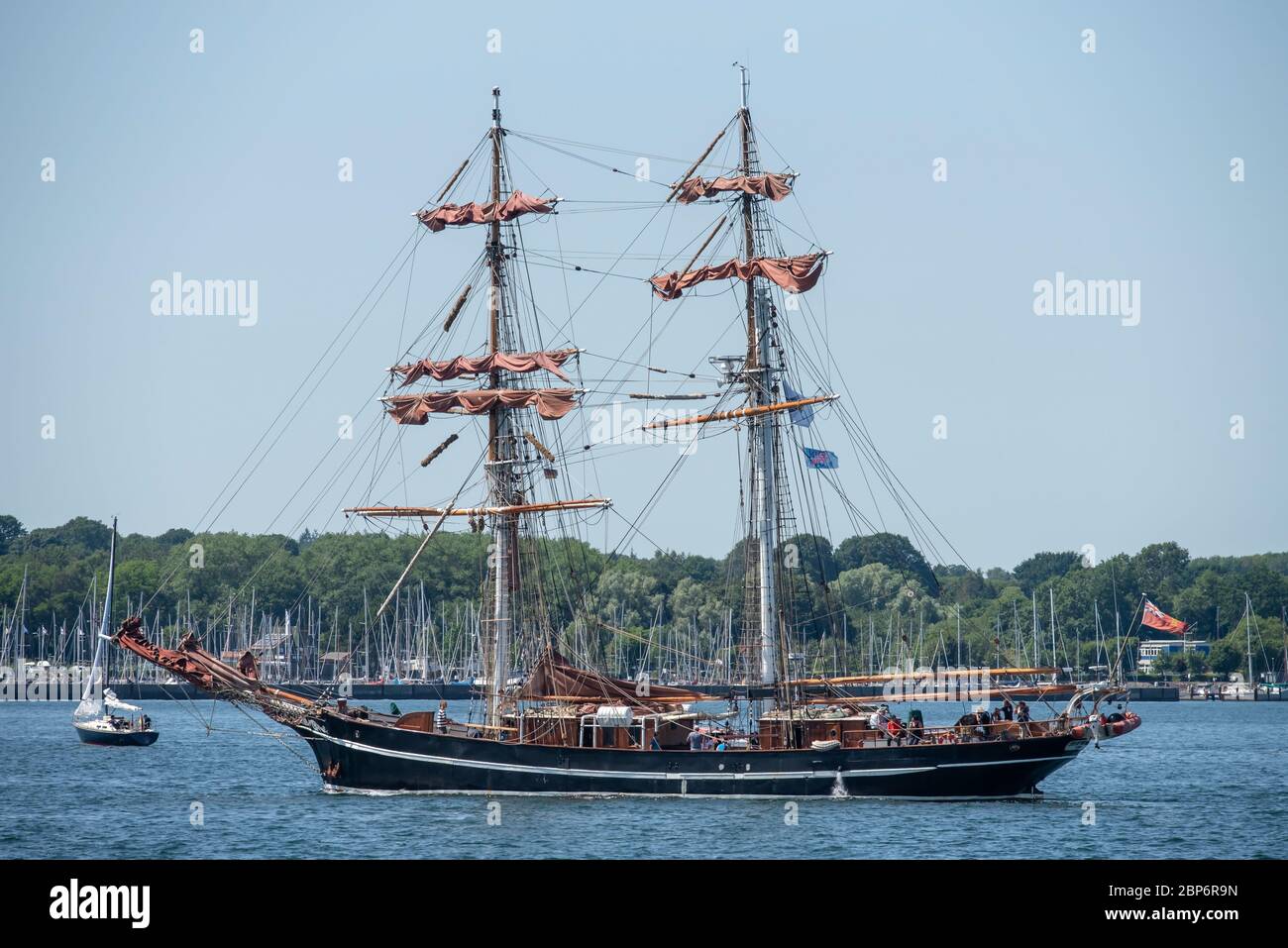 Eye of the wind ship hi-res stock photography and images - Alamy
