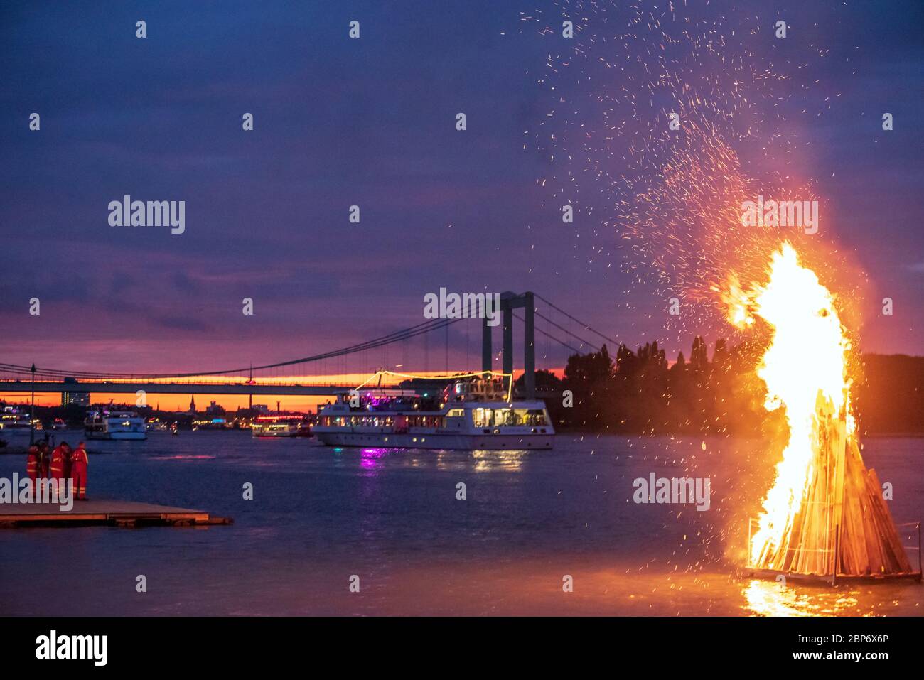 Convoy ship hi-res stock photography and images - Alamy