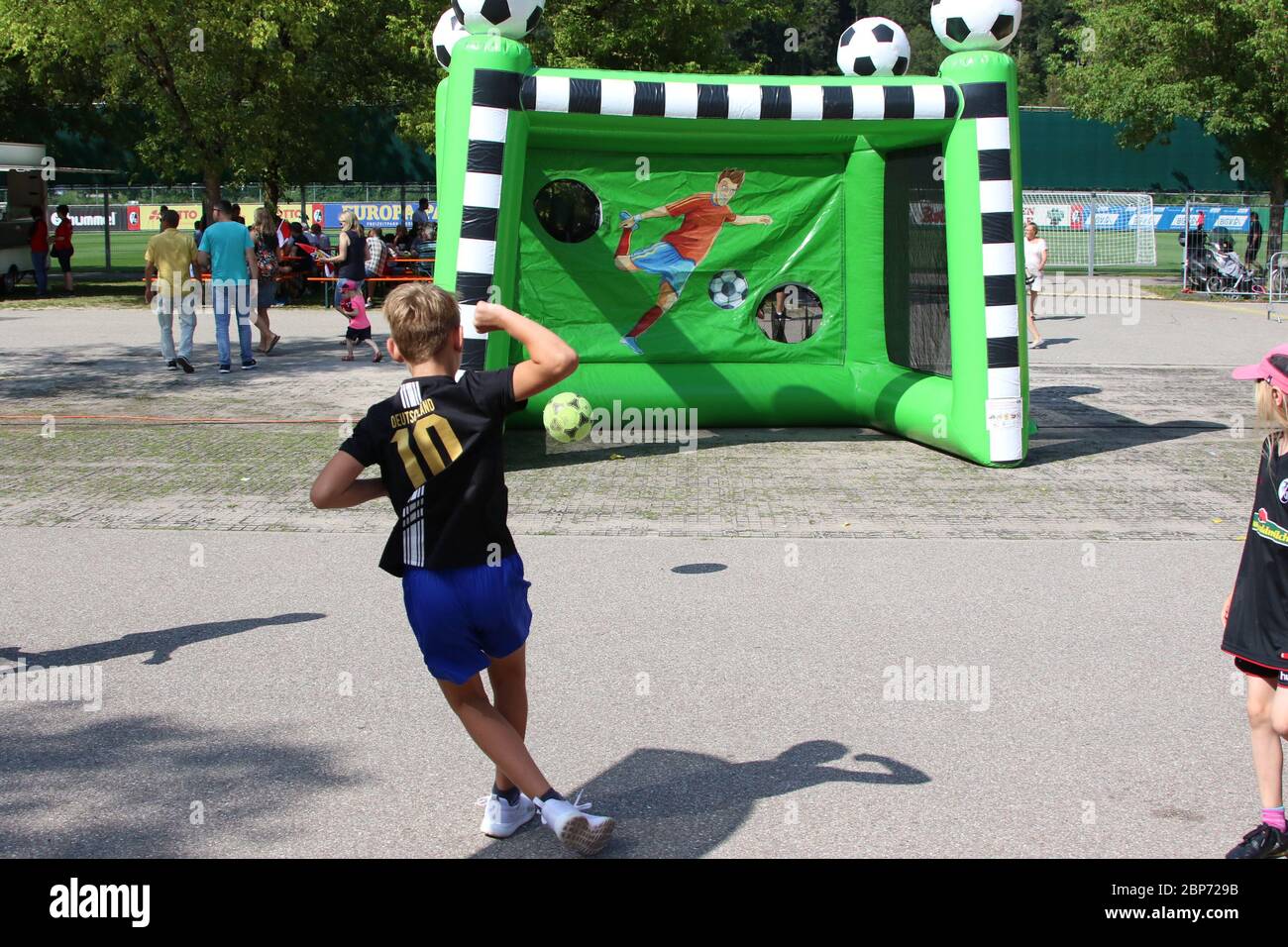 Football bl hi-res stock photography and images - Alamy