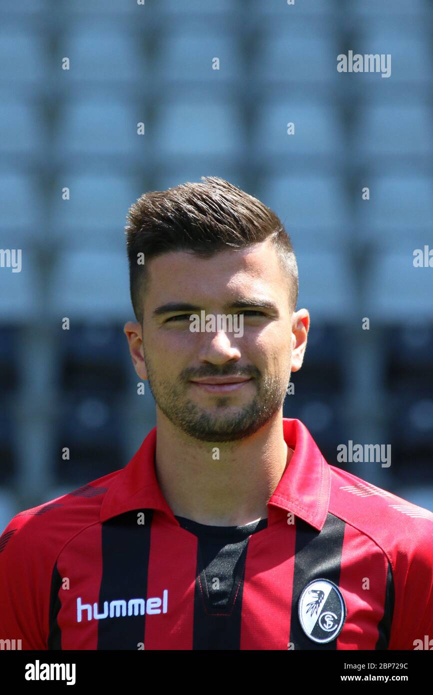 Team photo SC Freiburg season 2019/20 Stock Photo - Alamy