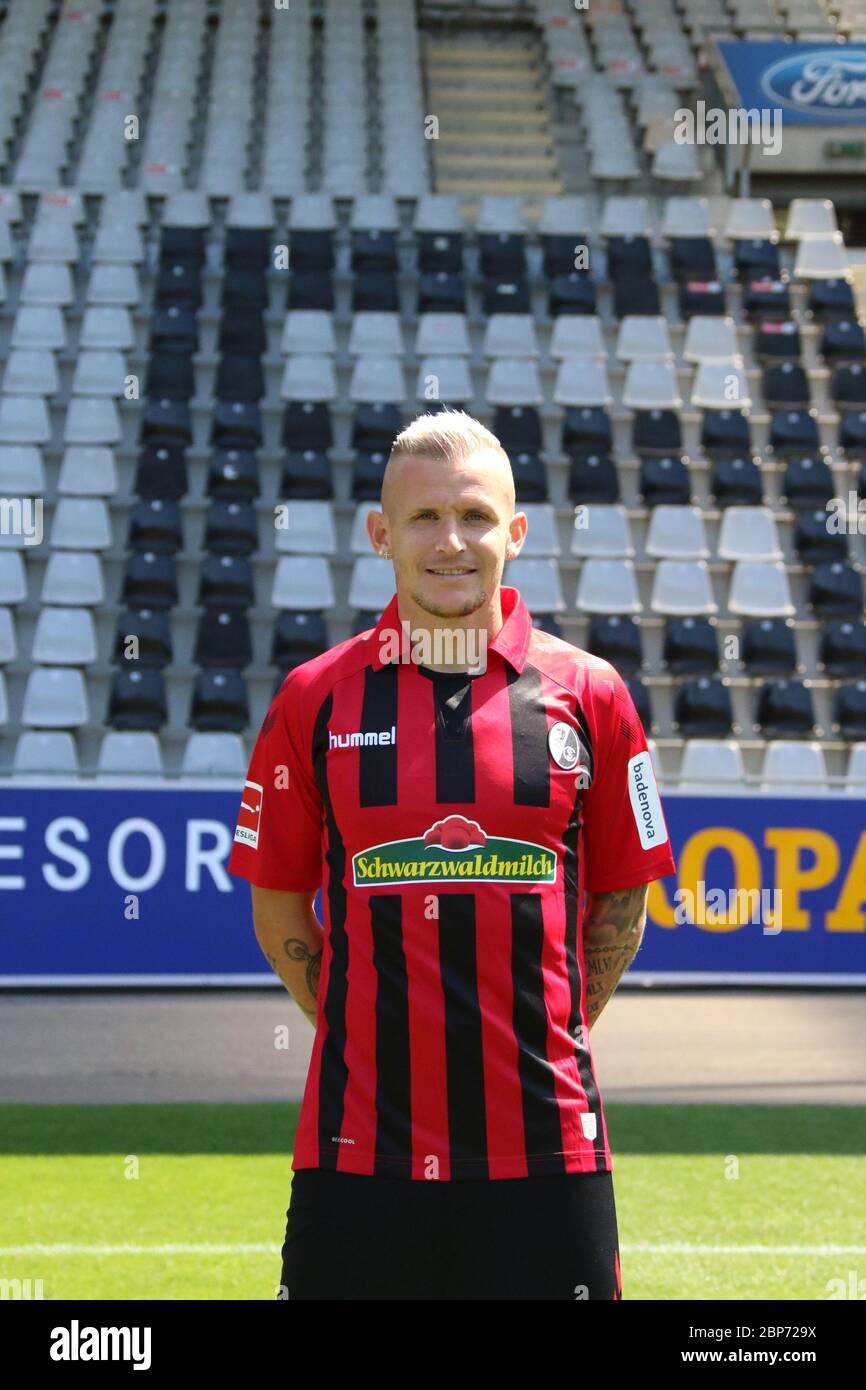 Team photo SC Freiburg season 2019/20 Stock Photo - Alamy