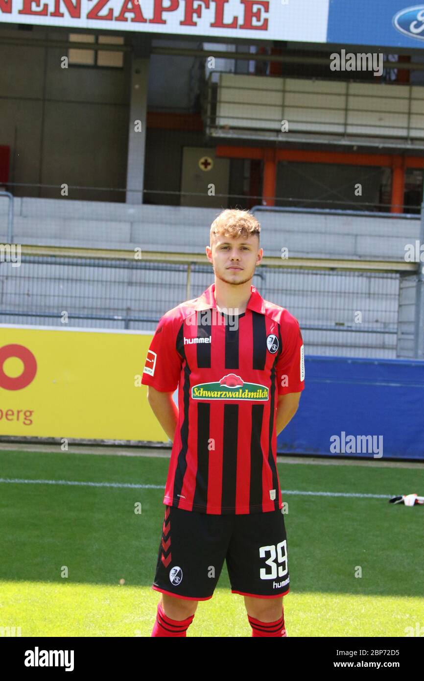 Team photo SC Freiburg season 2019/20 Stock Photo - Alamy