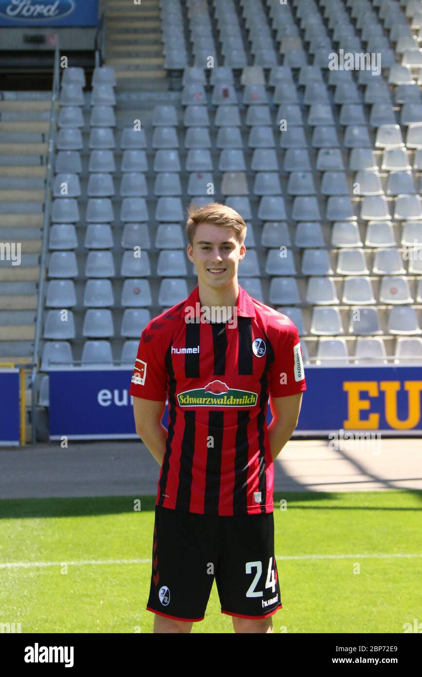 Team photo SC Freiburg season 2019/20 Stock Photo - Alamy