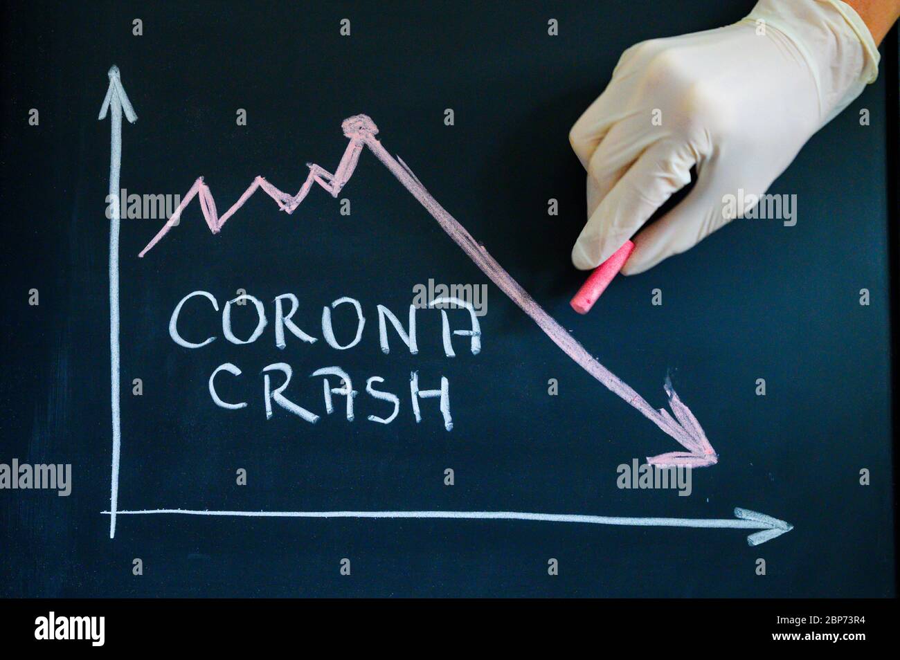 Financial crisis text written hi-res stock photography and images - Alamy