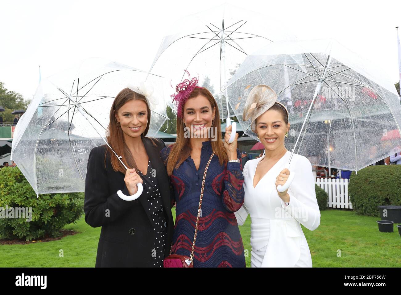 Laura Wontorra, Jana Ina Zarrella und Oana Nechiti, Ascot Renntag auf ...