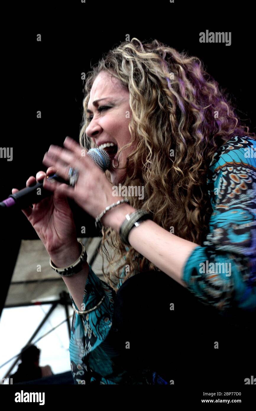 Dana international singer hi-res stock photography and images - Alamy