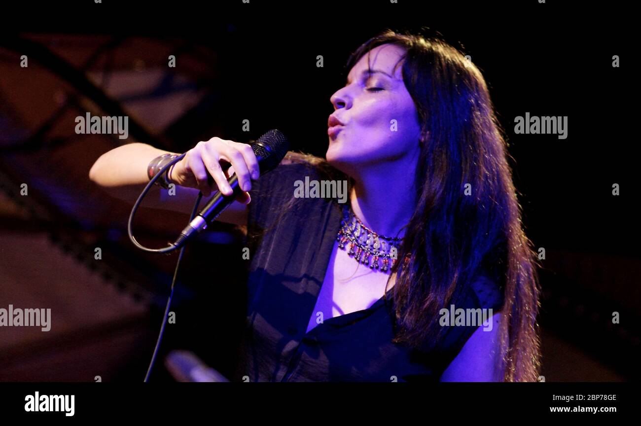 Simin tander hi-res stock photography and images - Alamy