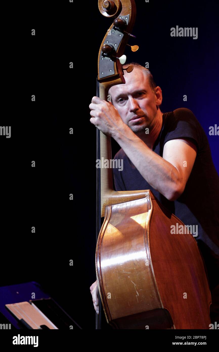 Simin tander hi-res stock photography and images - Alamy