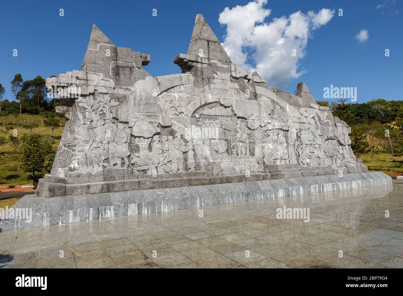 Vietnamese statue hi-res stock photography and images - Alamy