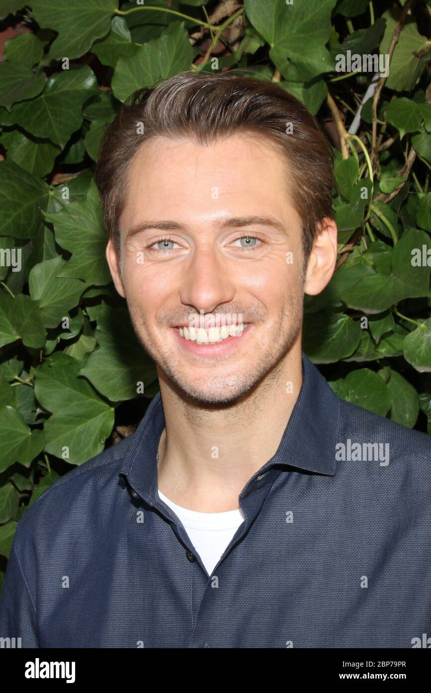 Philipp Oliver Baumgarten,Photocall 17th season Red Roses,Briese ...