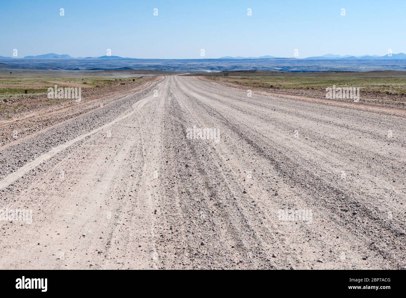 Straight road horizontal hi-res stock photography and images - Alamy