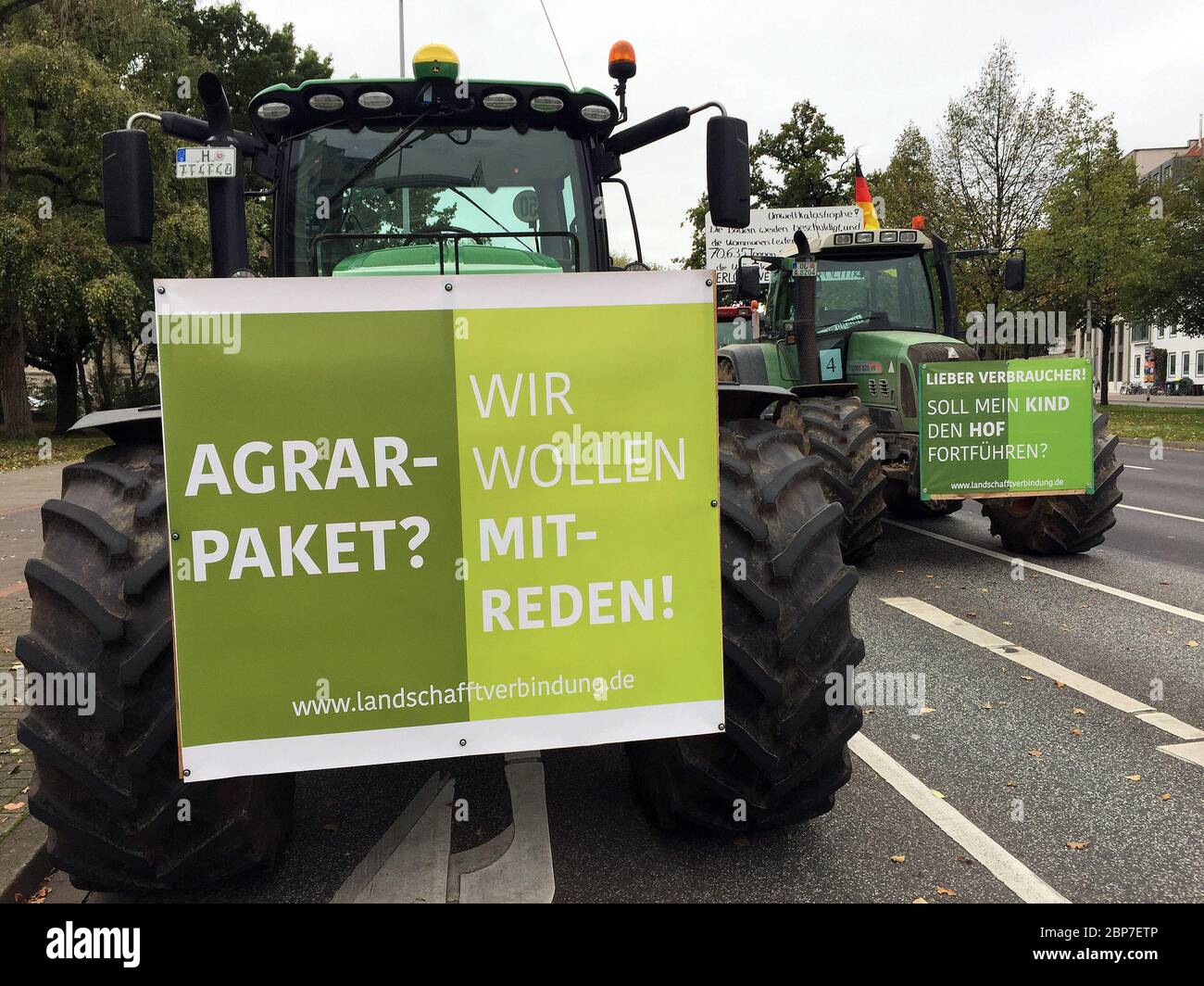 Demonstration of farmers hi-res stock photography and images - Alamy