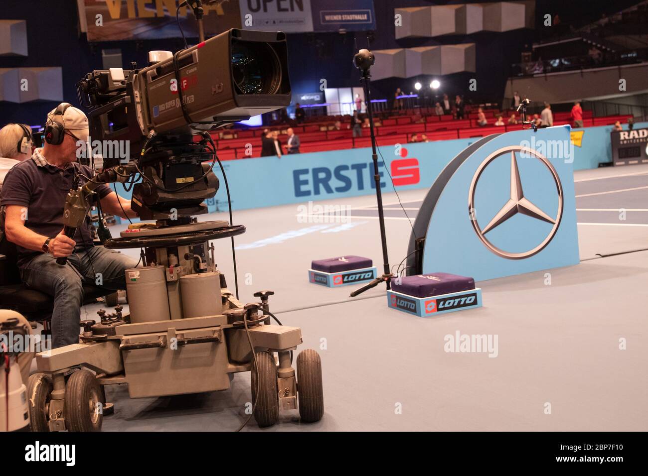 Erste bank hi-res stock photography and images - Alamy