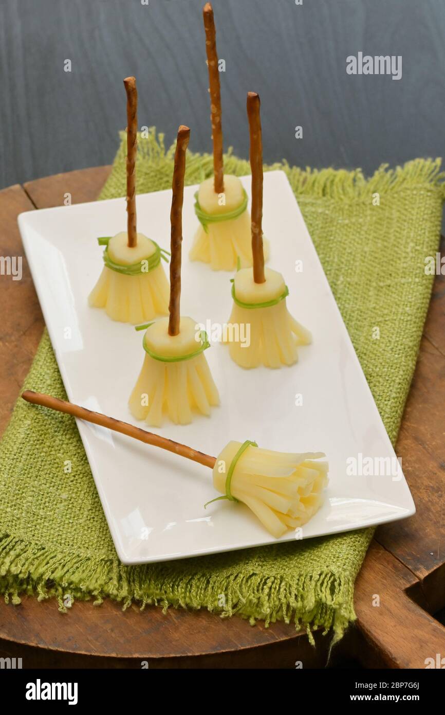 String cheese sticks hi-res stock photography and images - Alamy