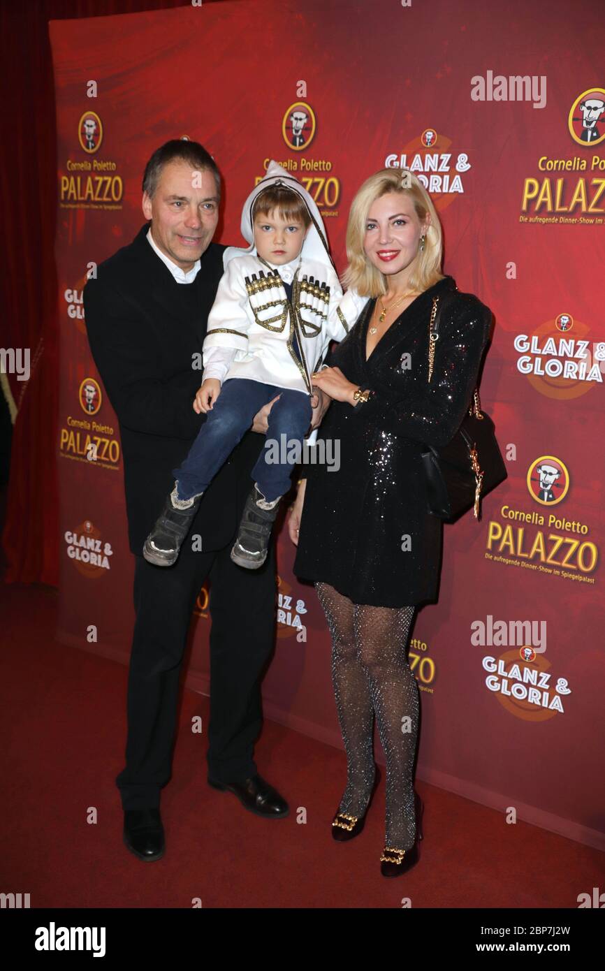 David Rienau,Alexander Lucien Rienau,Regina Rienau,Premiere of Cornelia ...