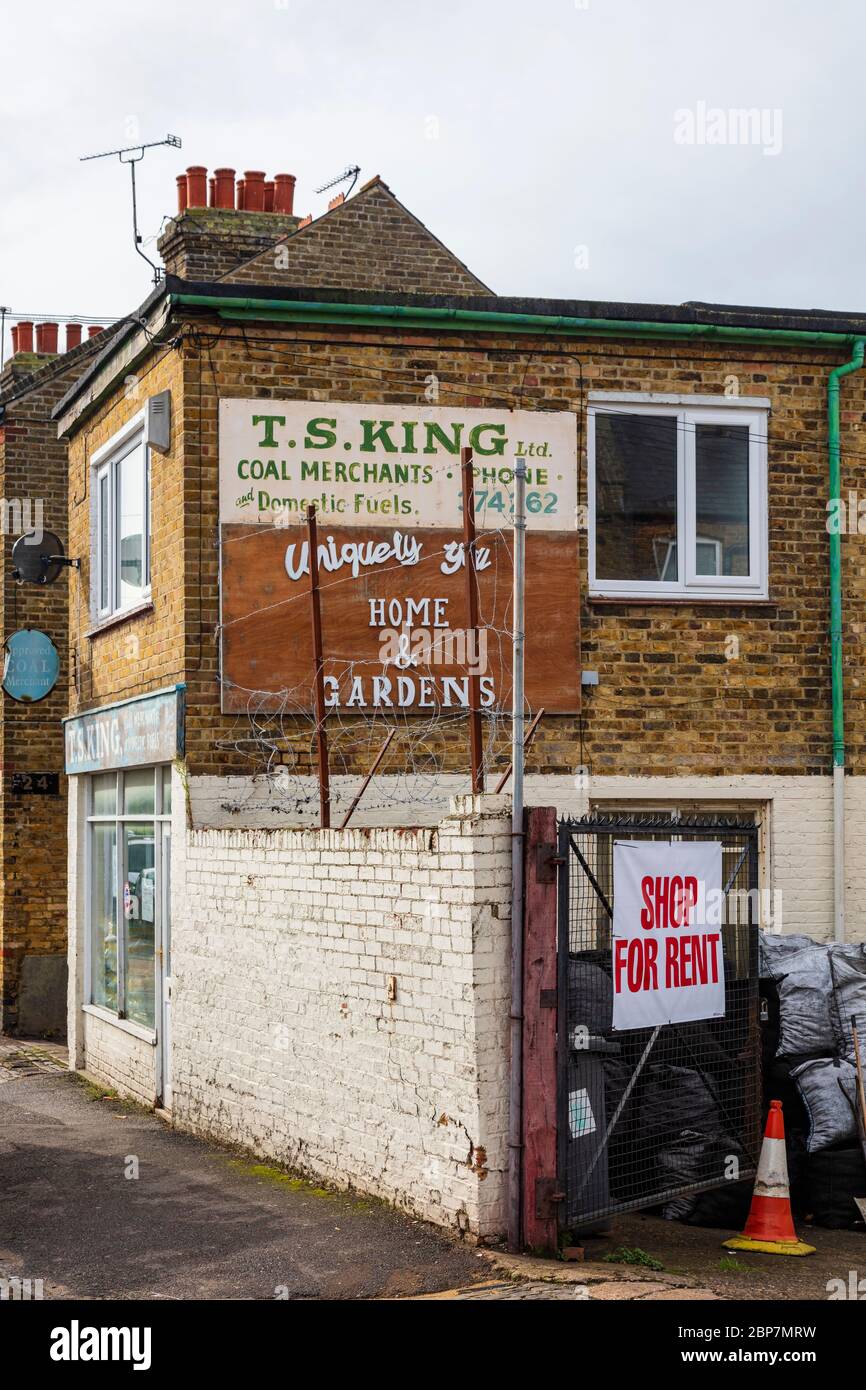 Coal merchants hi-res stock photography and images - Alamy