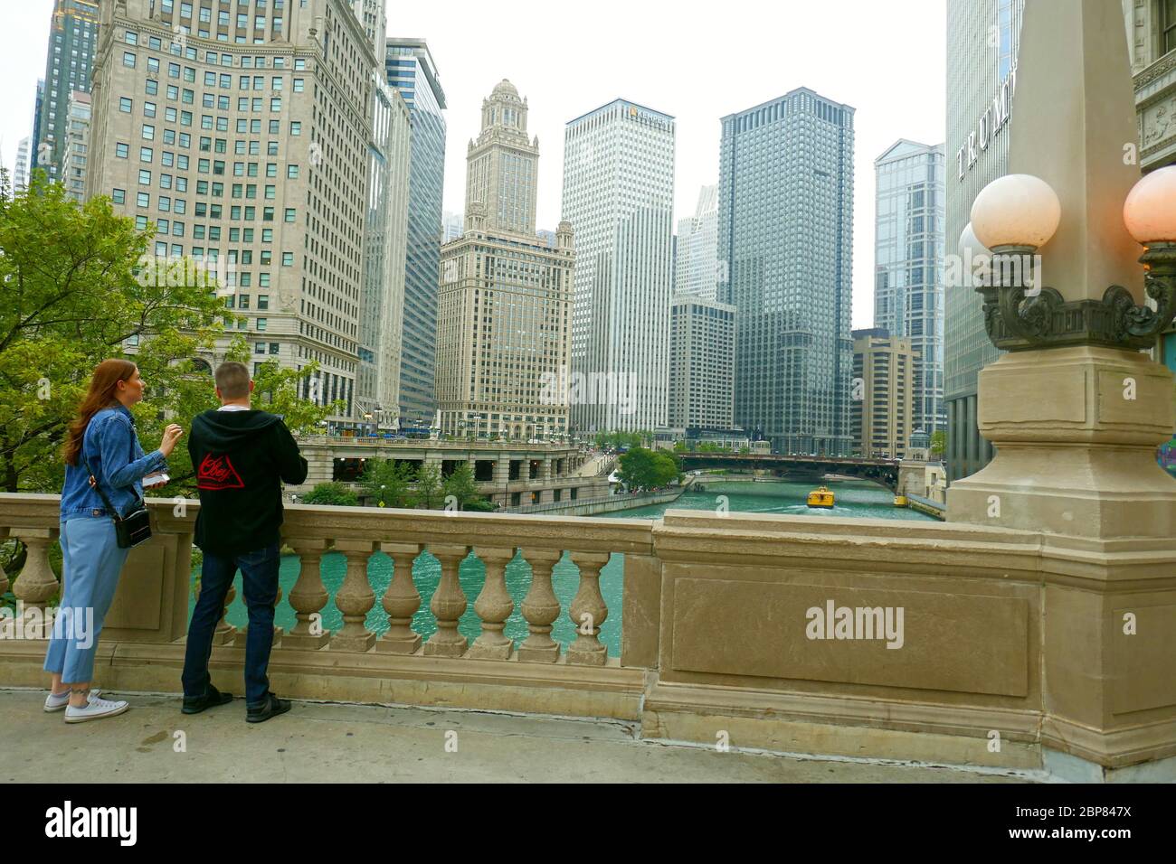 Chicago riverside walk, Chicago, Illinois, USA Stock Photo - Alamy