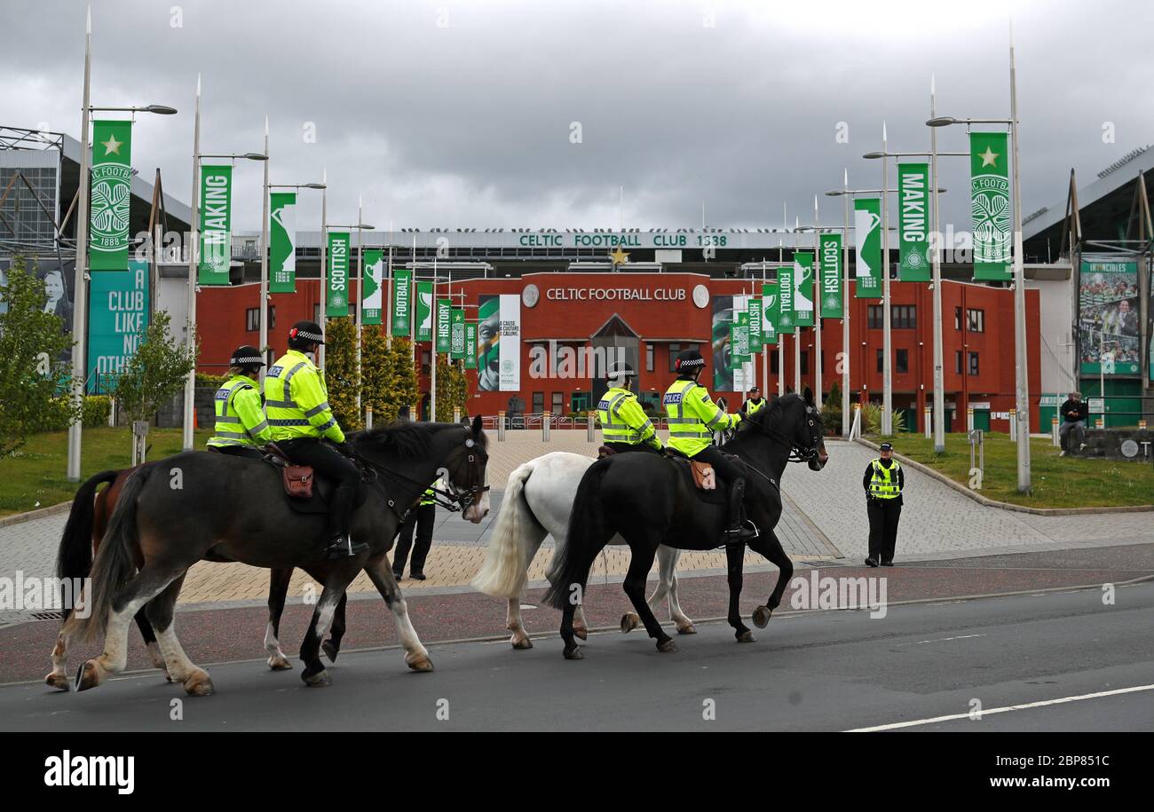 Scottish mounted police hi-res stock photography and images - Alamy