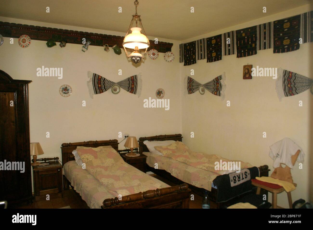 Old traditional countryside inn hi-res stock photography and images - Alamy
