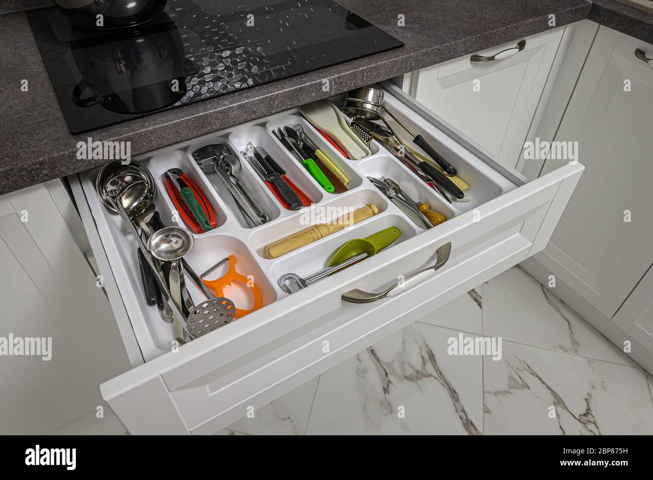 Cabinet drawer hi-res stock photography and images - Alamy