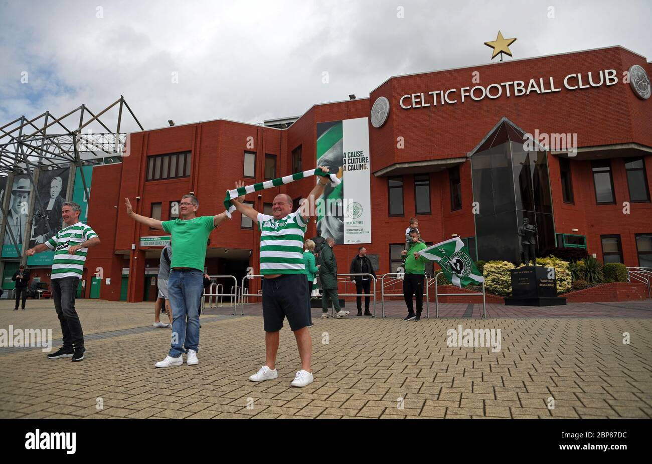 Celtic fans celebrate outside Celtic Park after Celtic were crowned ...
