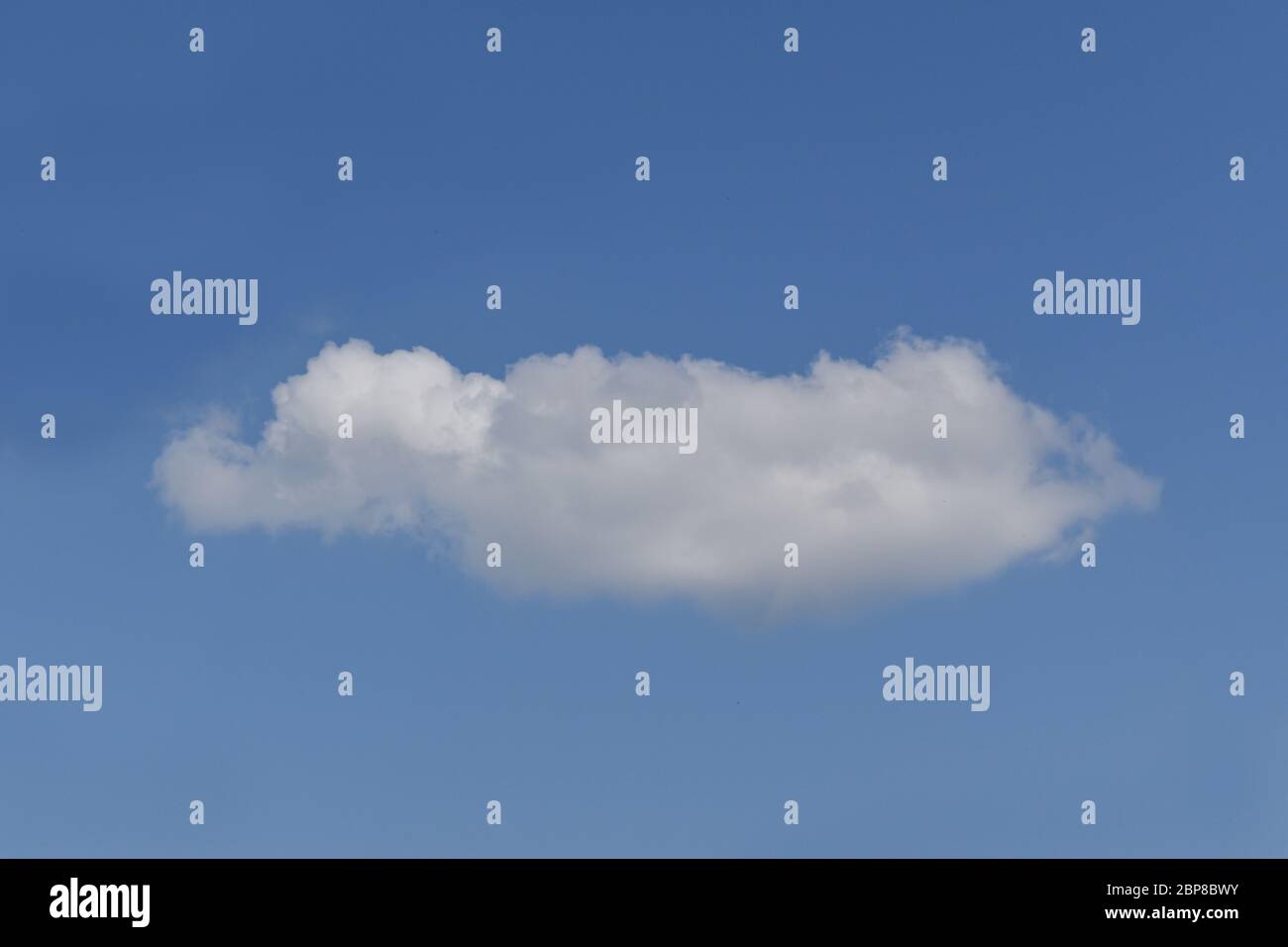 Beautiful sky single cloud hi-res stock photography and images - Alamy