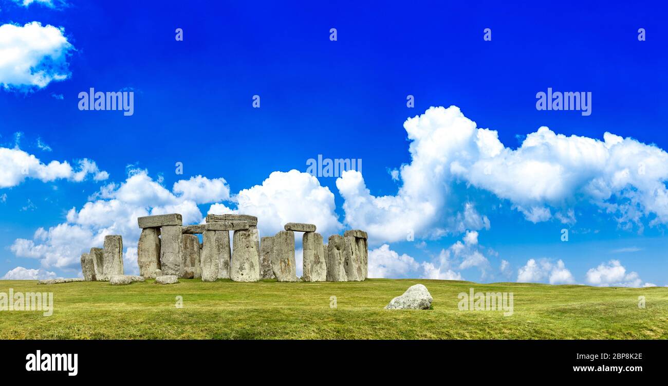 Stonehenge an ancient prehistoric stone monument near Salisbury Stock ...