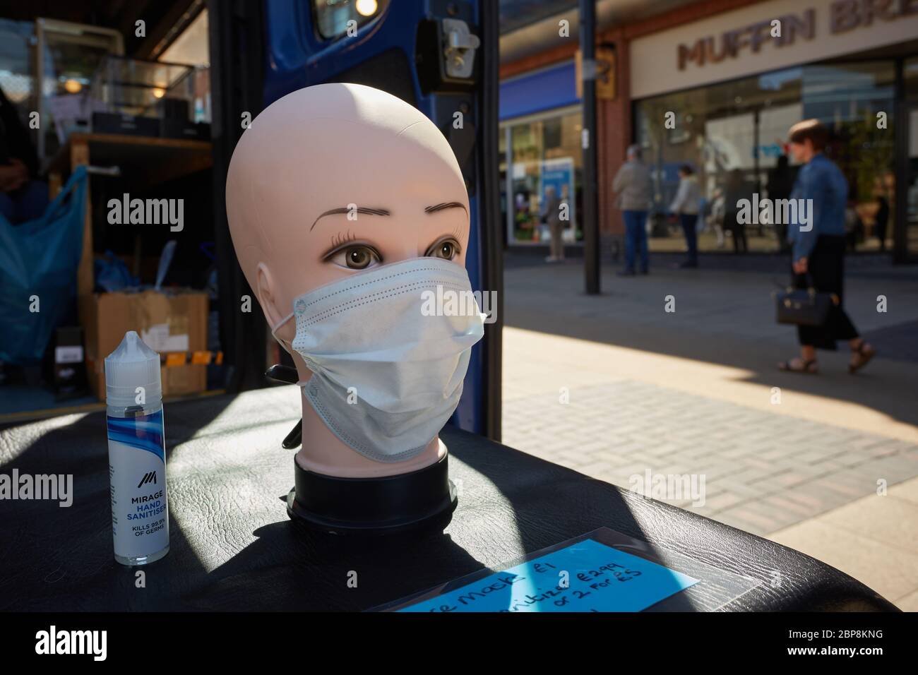 Outdoor market mannequin hi-res stock photography and images - Alamy