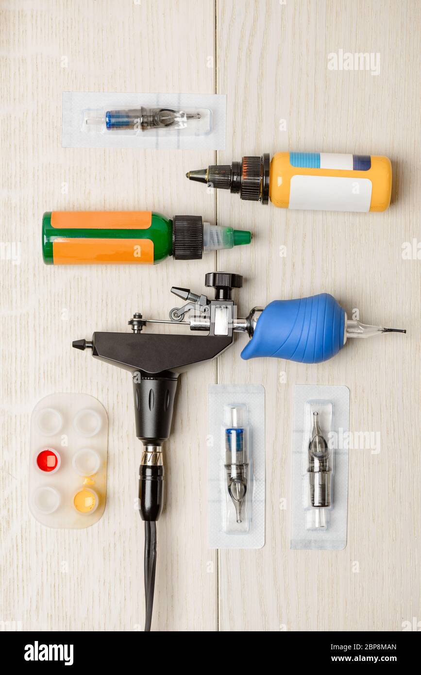 Tattoo table hi-res stock photography and images - Alamy