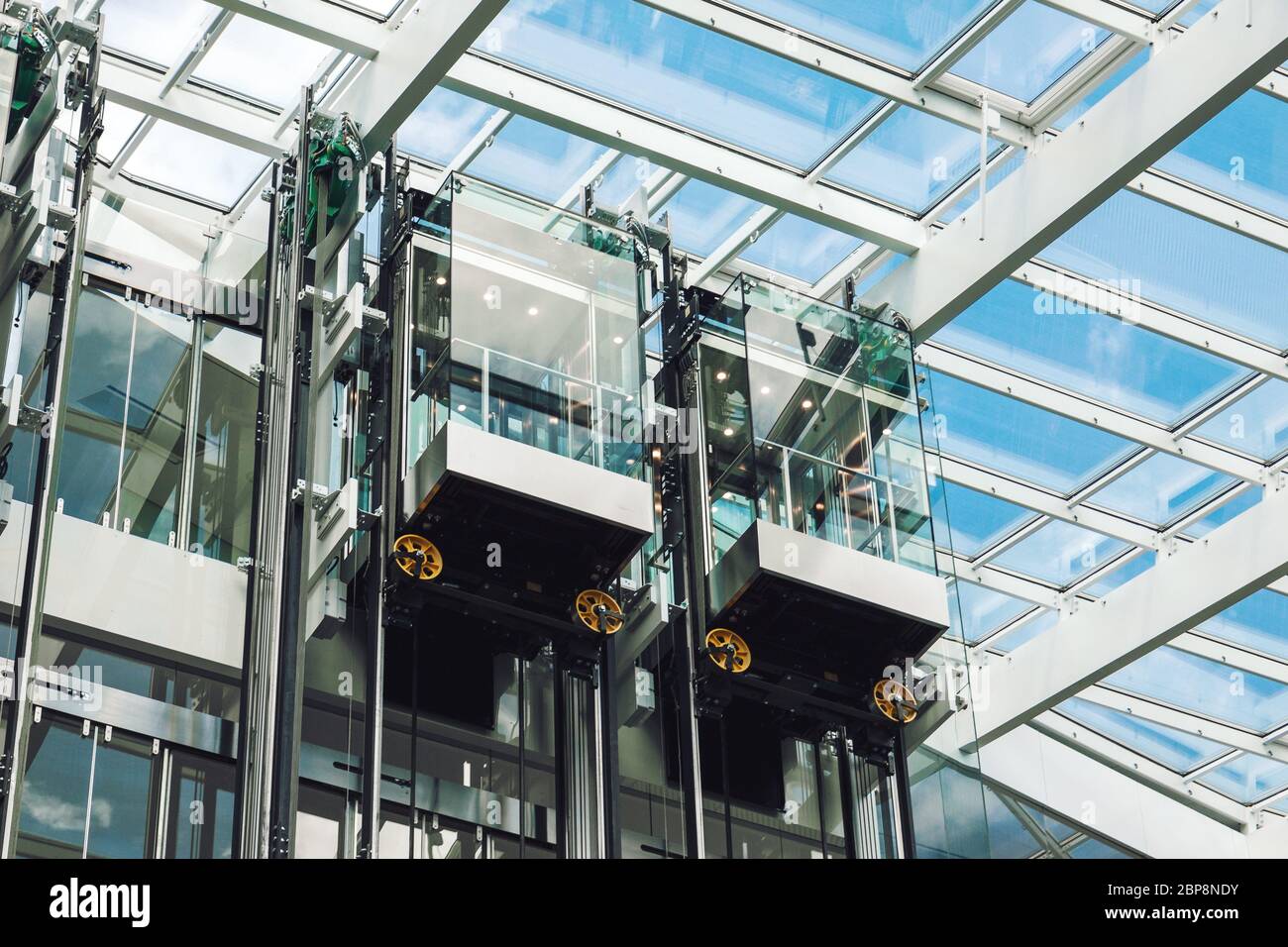 Elevator glass hi-res stock photography and images - Alamy