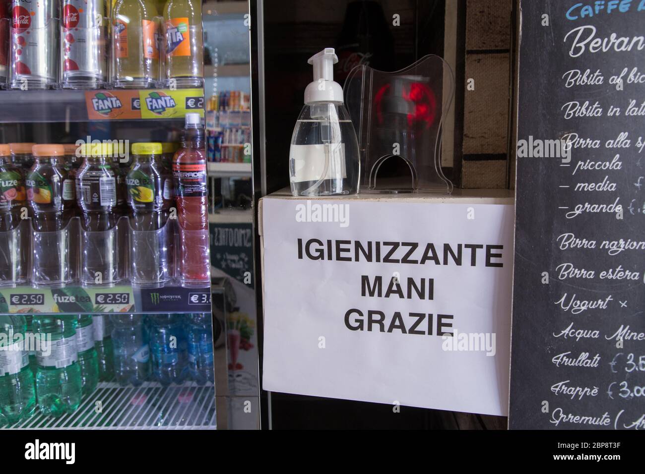 Phase separation hi-res stock photography and images - Alamy