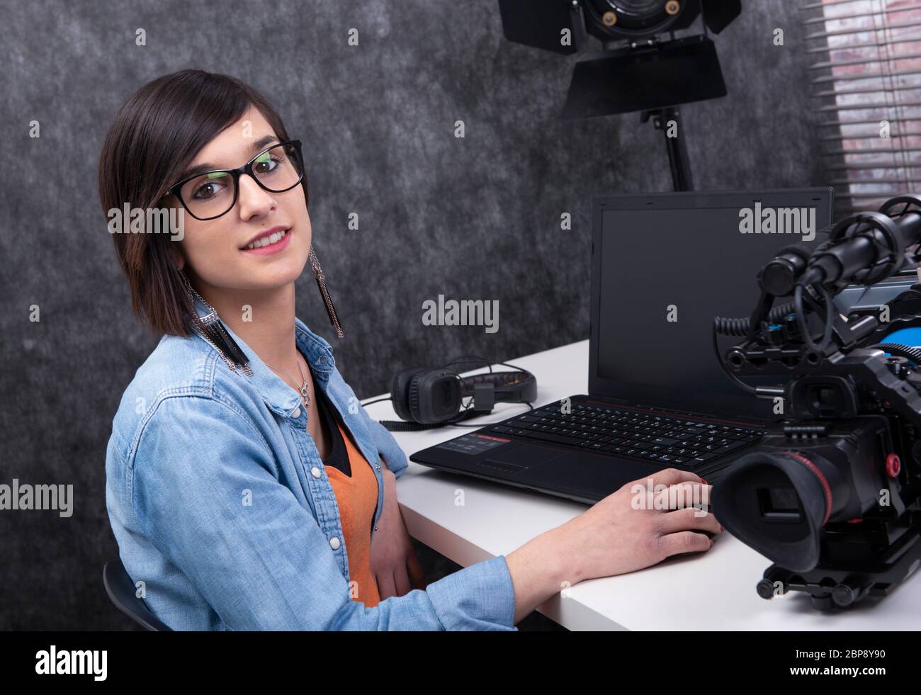 Woman working video editor hi-res stock photography and images - Alamy