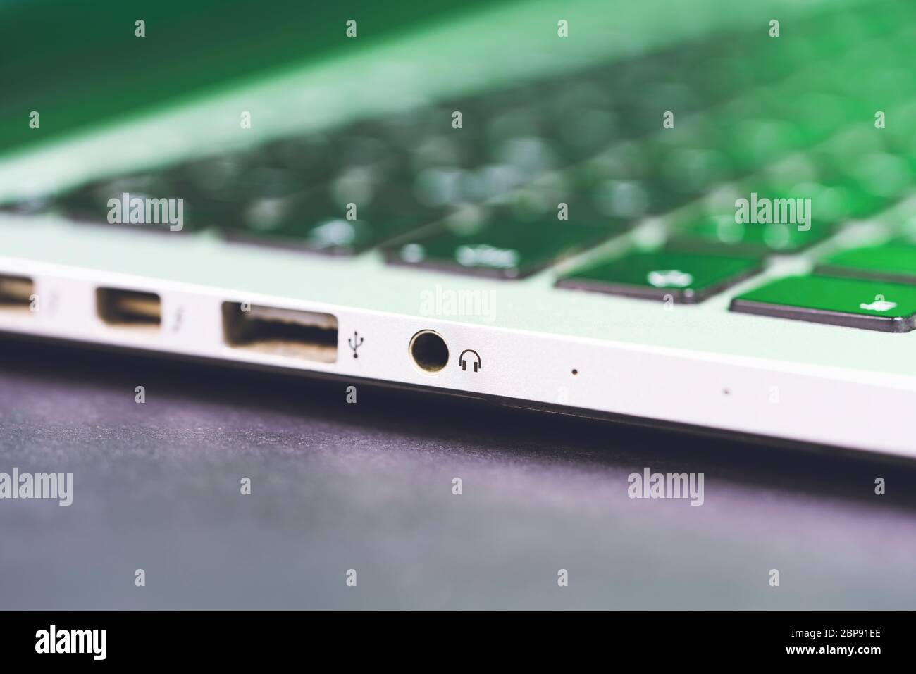 Headphone jack port hi-res stock photography and images - Alamy