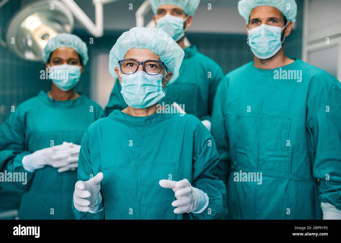 Surgery uniform hi-res stock photography and images - Alamy