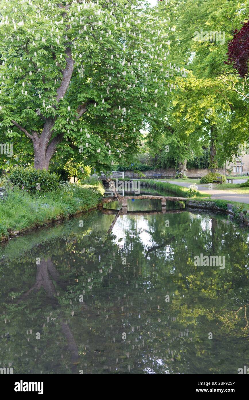 River Eye in the village of lower slaughter Stock Photo - Alamy