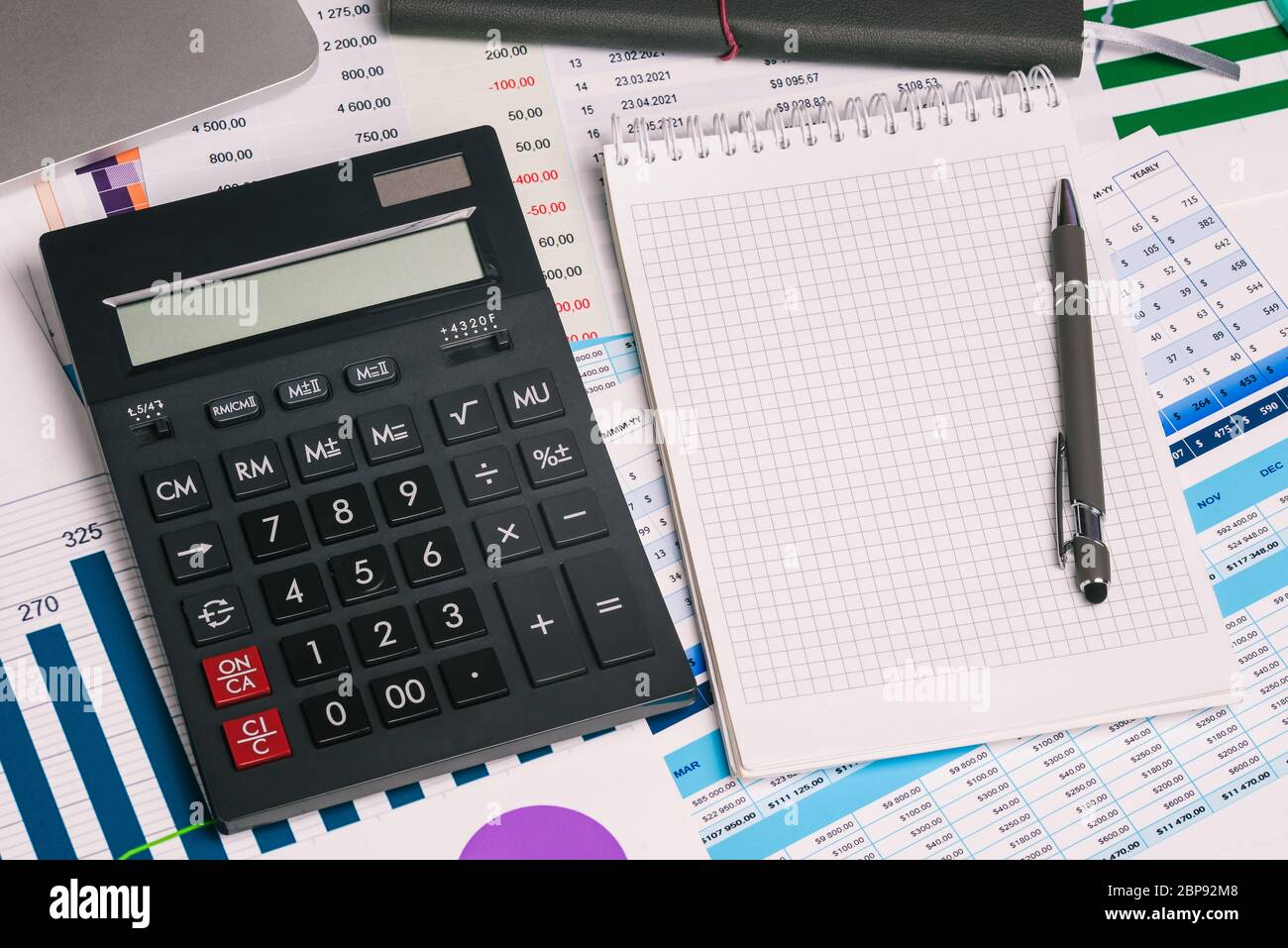 Desk top calculator hi-res stock photography and images - Alamy