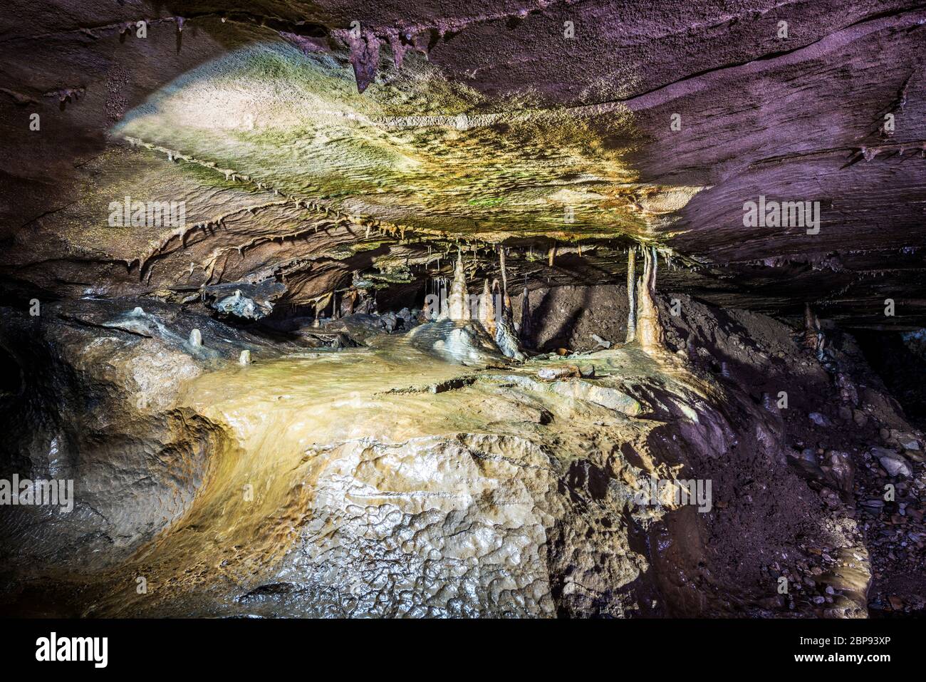 Stalactites cave hi-res stock photography and images - Alamy