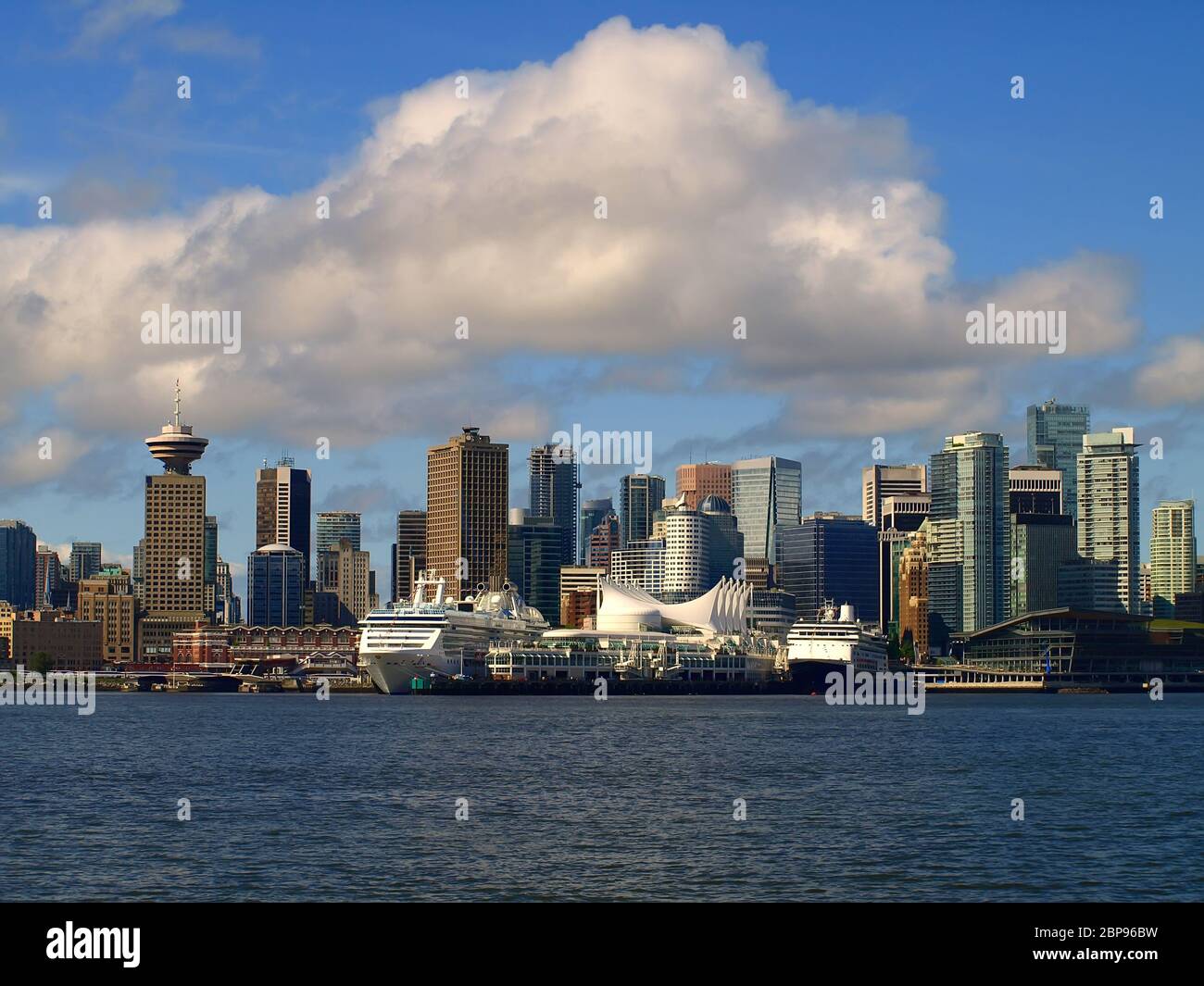 Vancouver city tour hi-res stock photography and images - Alamy