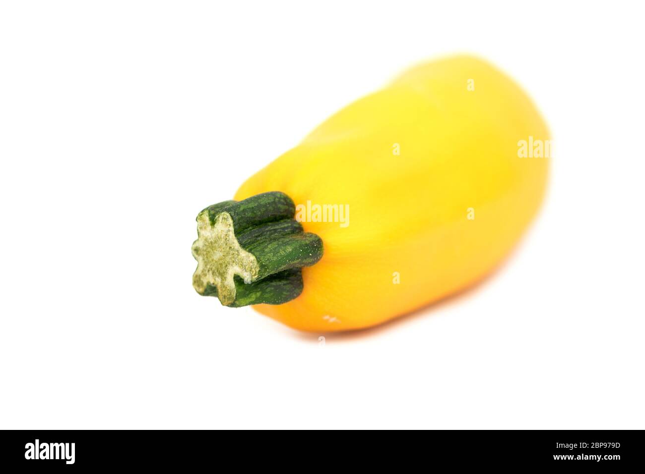 Single young yellow zucchini (courgette Stock Photo - Alamy
