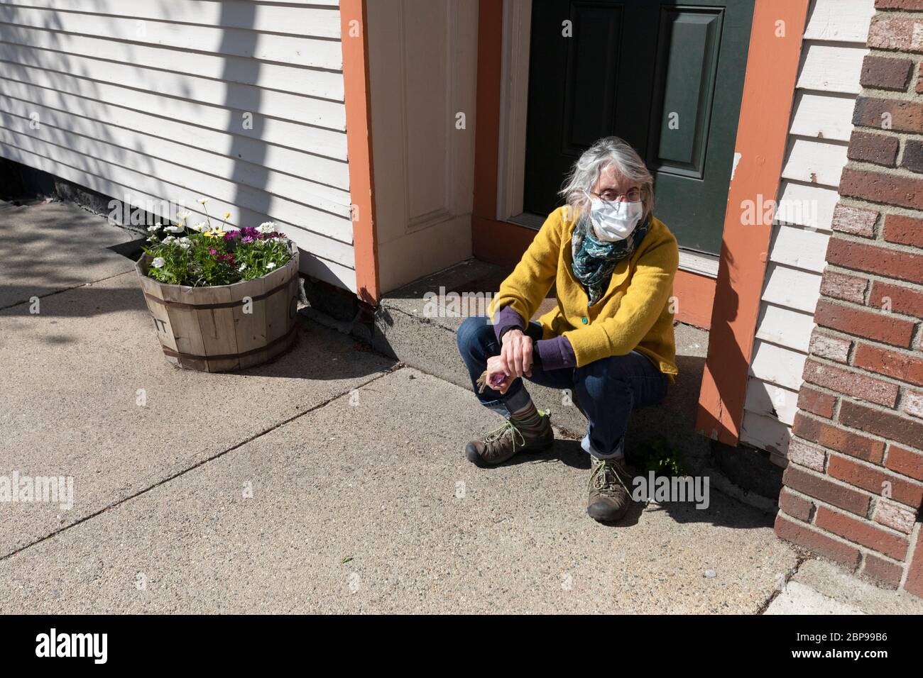 Front steps hi-res stock photography and images - Alamy