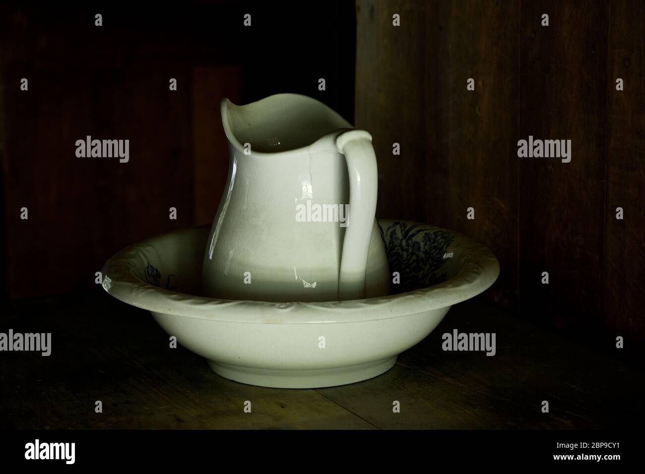Washing pitcher and basin hi-res stock photography and images - Alamy