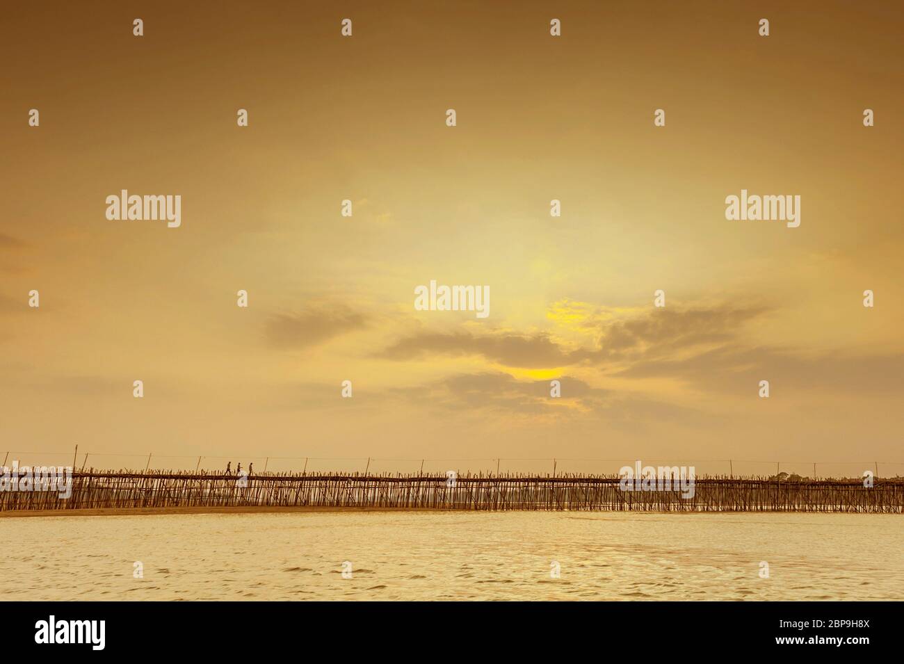 Kampong cham mekong bridge hi-res stock photography and images - Alamy