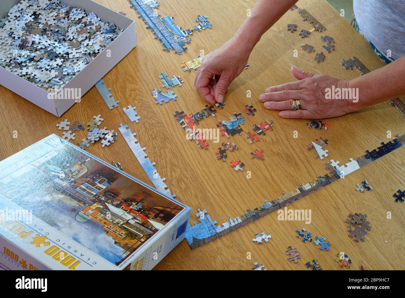 Almost complete jigsaw puzzle hi-res stock photography and images - Alamy