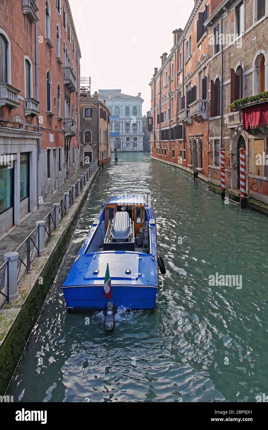 Funeral Hearse Boat With Casket in Venice Canal Stock Photo - Alamy