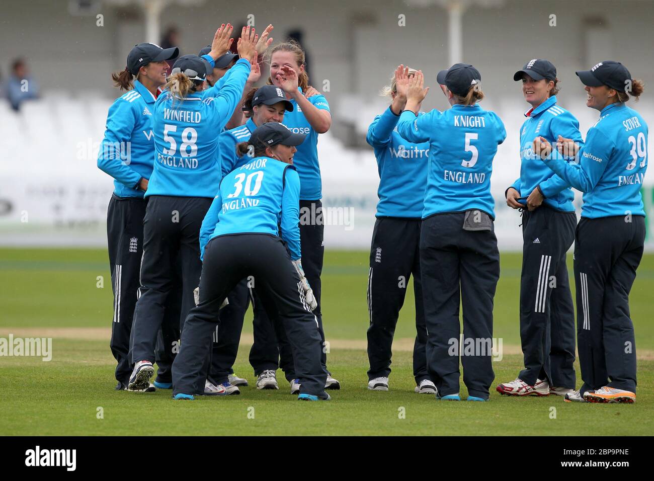 SCARBOROUGH, ENGLAND - England's Anya Shrubsole celebrates with her ...