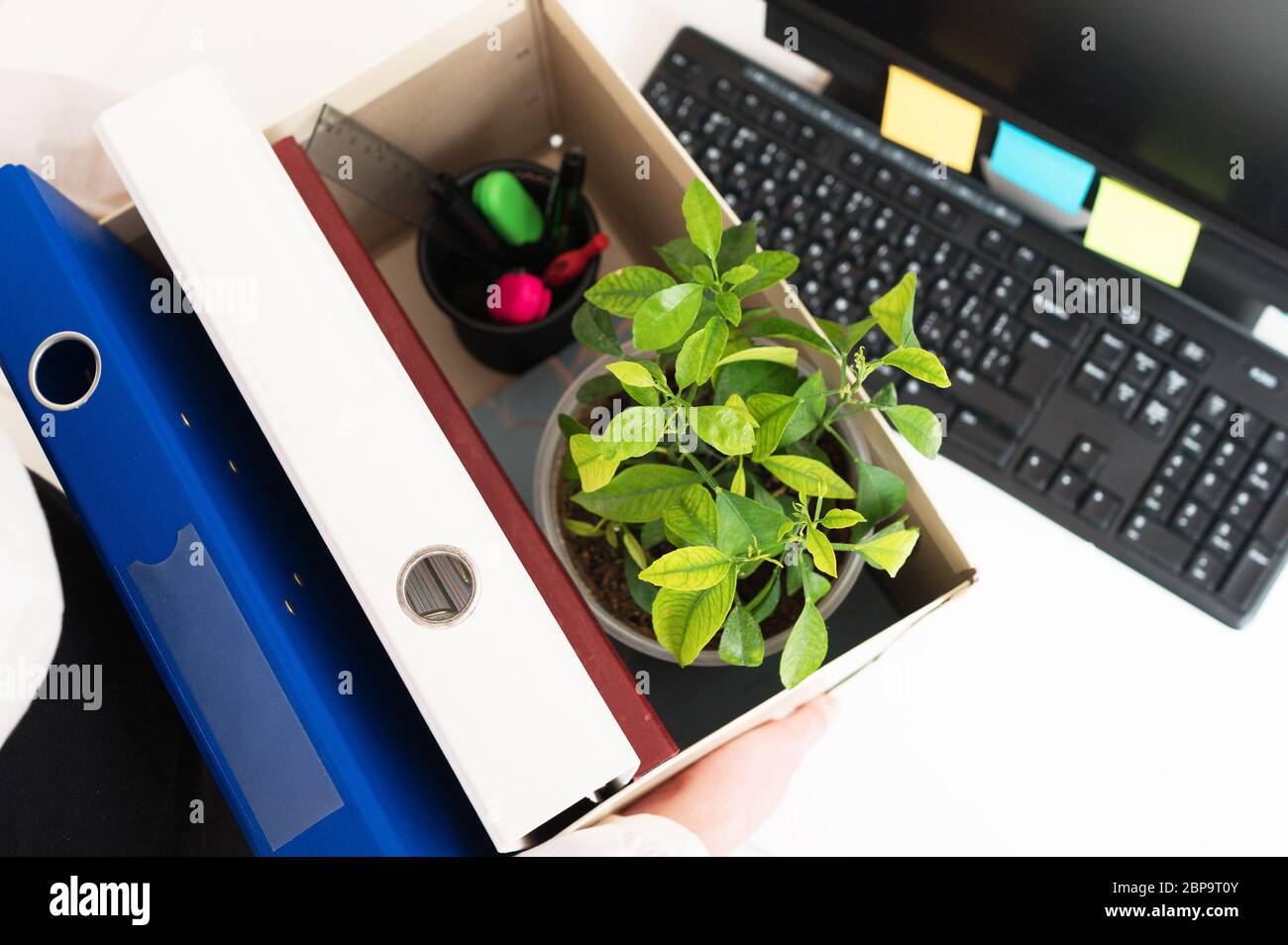 Cardboard box stuff resignation hi-res stock photography and images - Alamy
