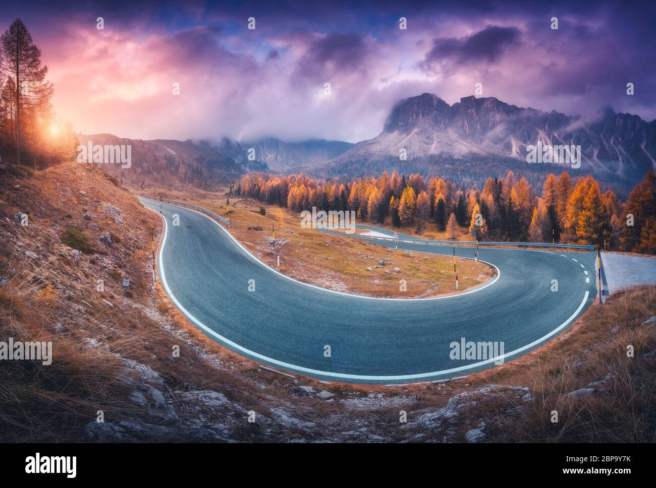 Car winding road hi-res stock photography and images - Alamy